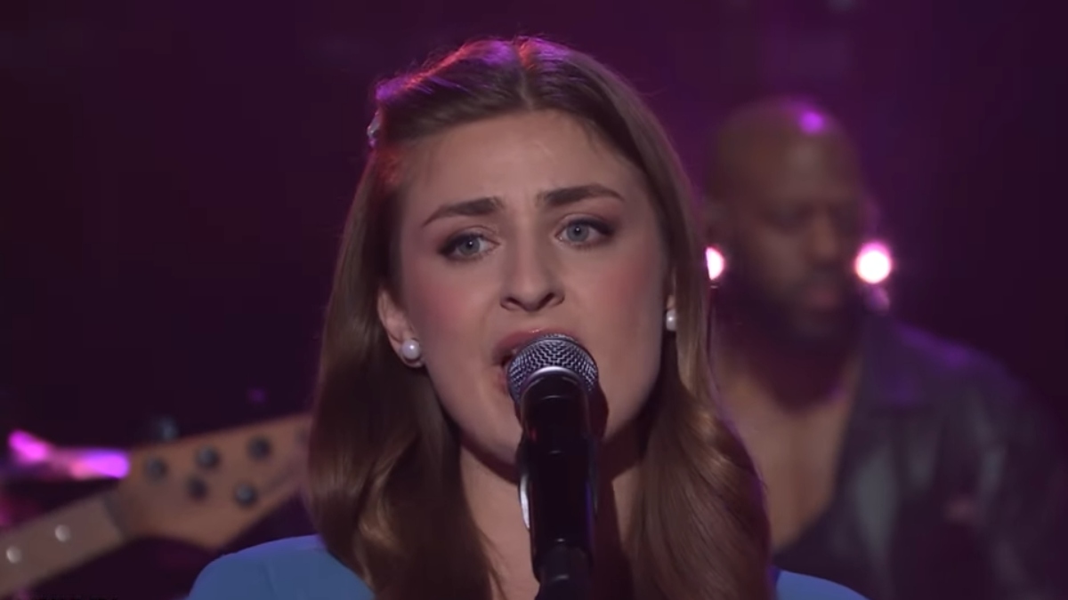 Abbey Romeo from Love on the Spectrum stuns with Boyfriend Forever ...